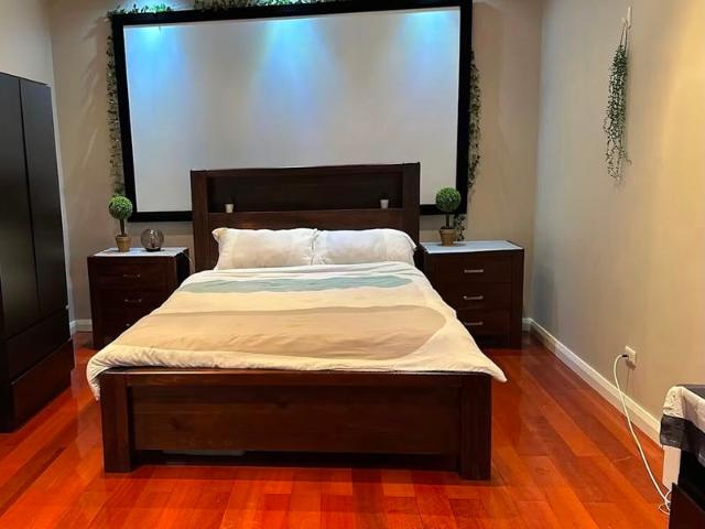 This one bedroom & Private bathroom