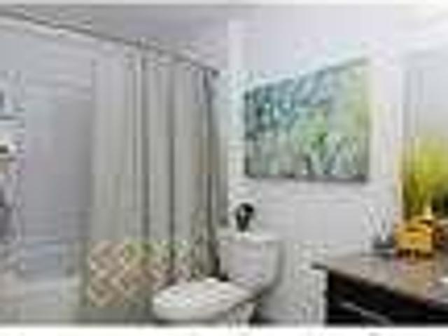 This Apartment is a must see. Pet OK!