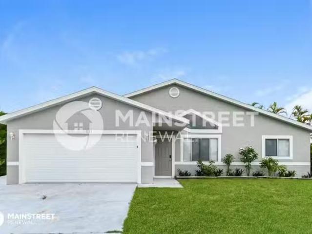 This beautiful, pet friendly home available for se 517 Sw 25t.