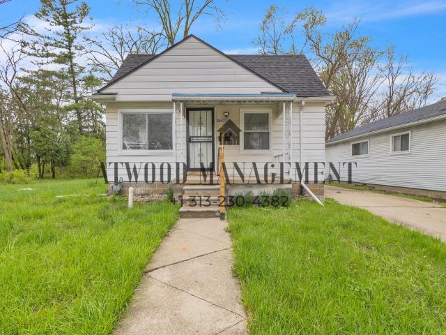 This beautifully updated 3 bedroom, 1 bath single family home is ready for move in!