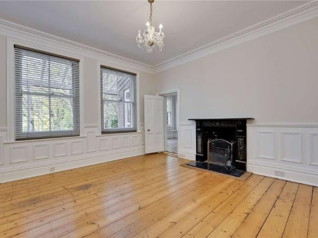 This detached family home offers character throughout and is located in the sought after village of Sunninghill