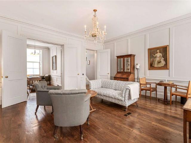 This exceptional Grade II listed house is situated on the east side of Doughty Street, benefiting from both morning and afternoon sunlight