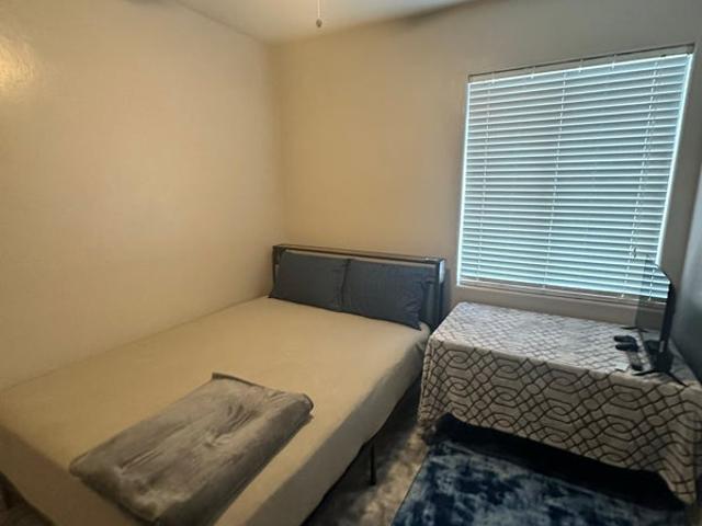 This fully furnished private BR quite area! Welcom