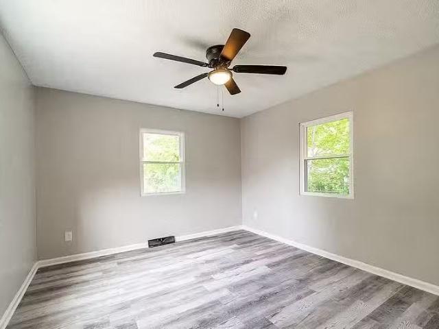 This is a 13860 square foot, 3 bedroom, house home. This home.