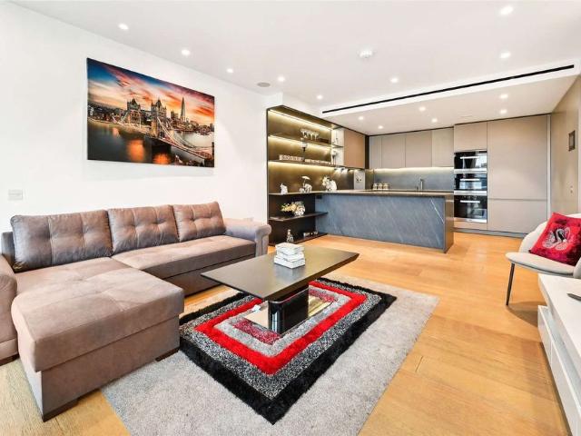 This is a beautiful 3 bedroom 2 bathroom apartment with access to incredible facilities