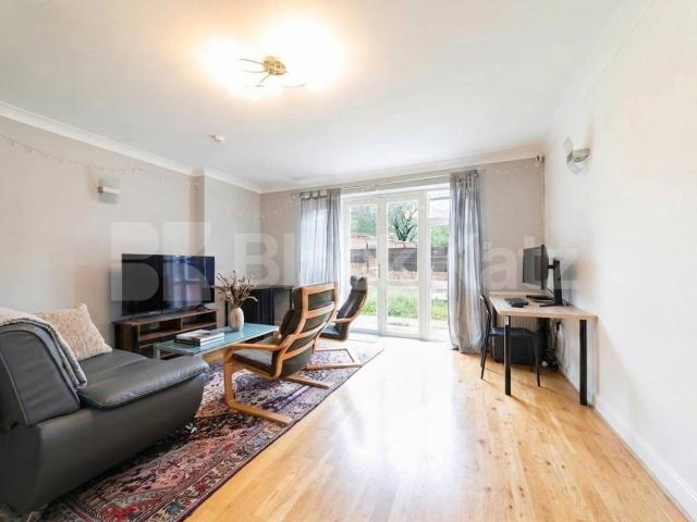 This is a great apartment in a modern newly built block a short walk from Willesden Green tube