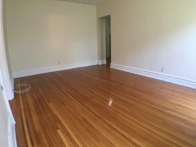 This is a large size 1 Bed with 1 bathrooms