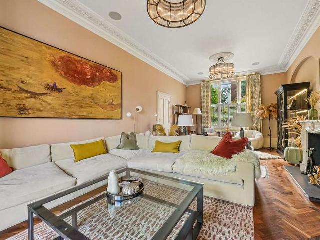 This is a truly magnificent and imposing detached Victorian Villa that has been the subject of a thorough, tasteful and sympathetic programme of modernisation and refurbishment throughout