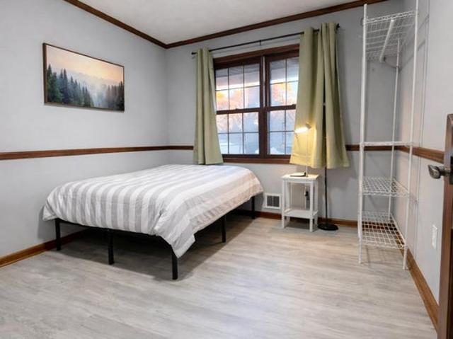 This is YOUR New Home!. Newly Renovated and Quiet