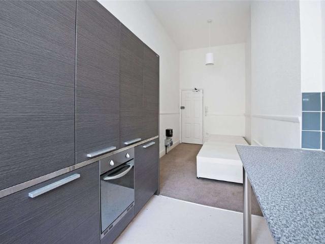 This studio boasts a private kitchenette, terrace and a prime South Kensington location. Shared bathroom facilities