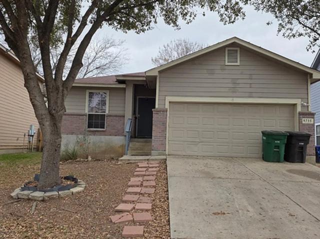 This spacious 4 bedroom two bathroom with two car garage is ready for move in. Large shade trees in front with spacious back yard.