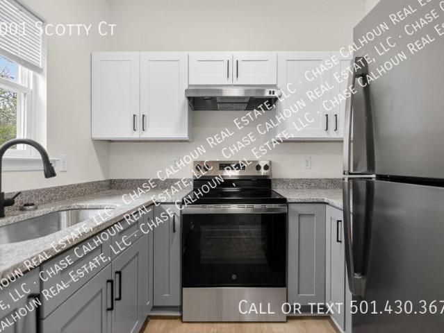 This well located duplex offers convenience, and easy access to everything you need in the heart of Little Rock!