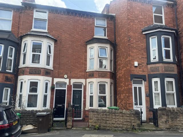 This well presented three bedroom, mid terraced home offers generous living space spanning across three floors located in the popular Sneinton location, just minutes from Nottingham City Centre within easy reach to a range of shops, eateries and excellent