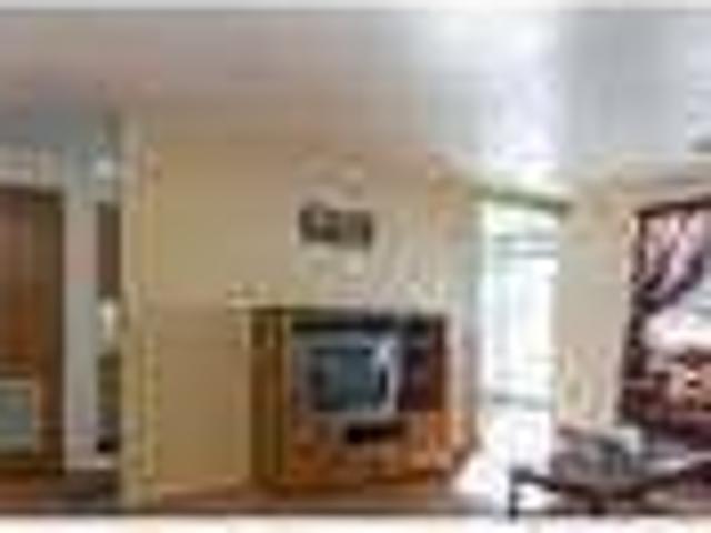 This 2 bedroom one bathroom is perfect and ready to move in