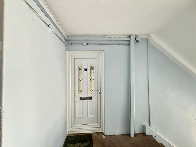 Thistle Neuk, Old Kilpatrick G60, 2 bed flat to rent, £775 pcm | PrimeLocation