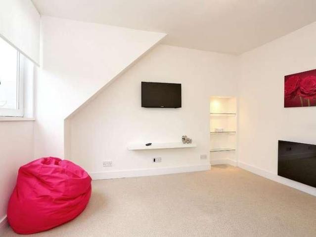 Thistle Lane, Top Floor, AB10
