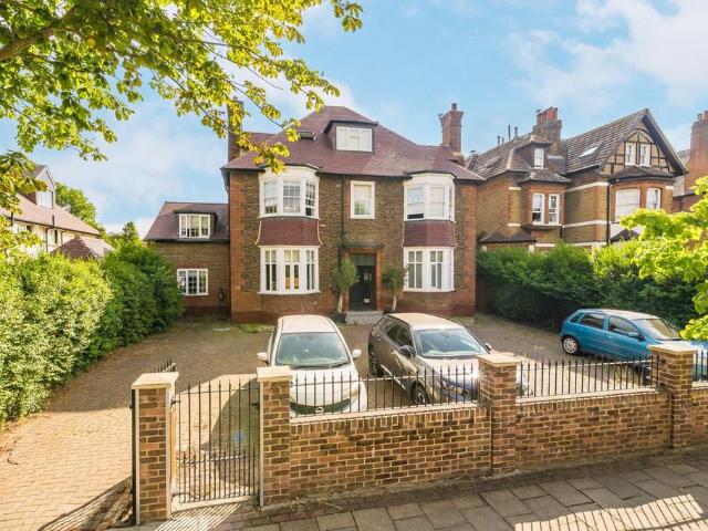 Thrale Road, London SW16 2 bed maisonette to rent £2,500 pcm £577 pw