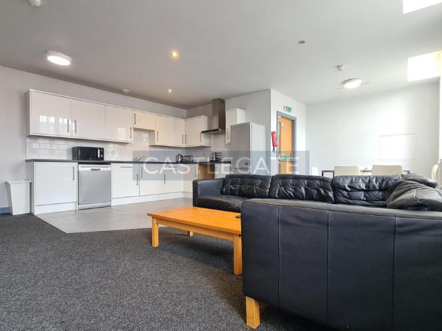 Threadworks, Threadneedle Street, Huddersfield HD1, Room to rent, £435 pcm | PrimeLocation