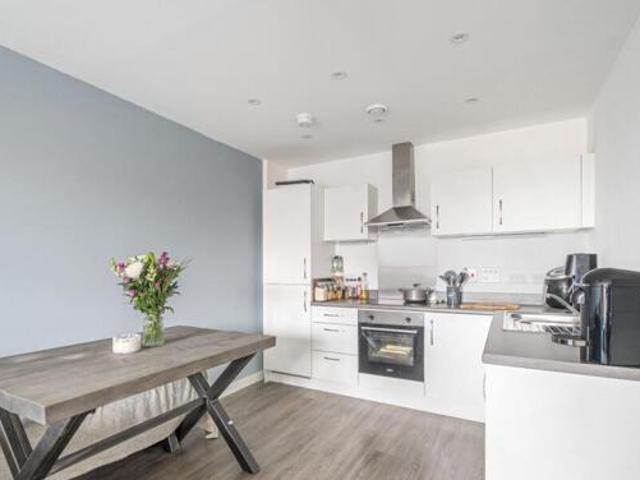 Threadneedle Road, Farnham, 2 Bedroom Apartment