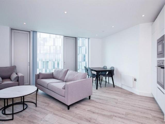 Three60, New Jackson, M15 2 bed flat to rent £2,100 pcm £485 pw