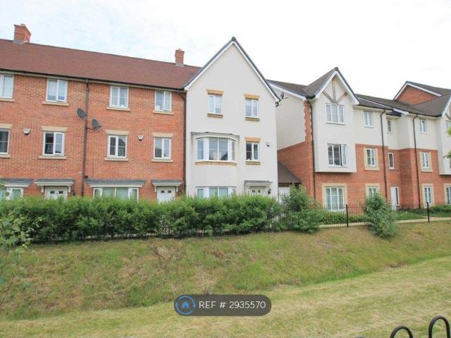 Three Valleys Way, Bushey WD23, 4 bed end terrace house to rent, £2,900 pcm | PrimeLocation