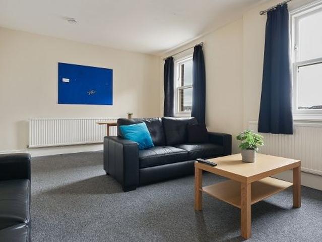 Three Bed Apartment in the City Centre