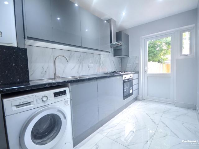 Three bed semi detached house to rent Abbey Road, Ilford IG2