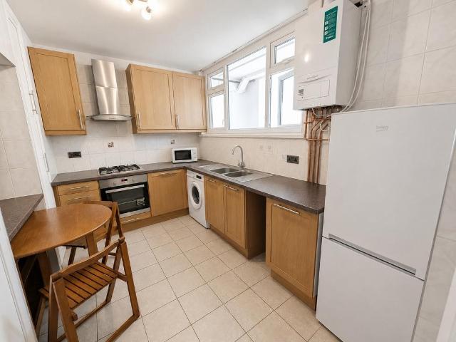 Three Bedroom Masionette To Let In. 3 bed flat to rent £3,700 pcm £854 pw