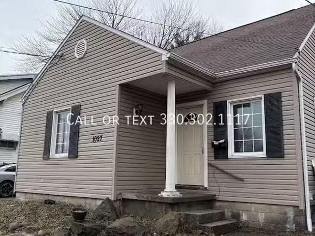 Three bedroom one bathroom home for rent 1027 Brown St