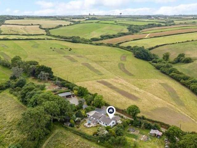 Three Bedroom Bungalow With Paddock, Tregidden, 3 Bedroom Detached