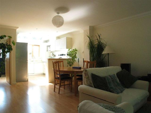 Three bedroom house in Duxford with close and convenient access to the M11