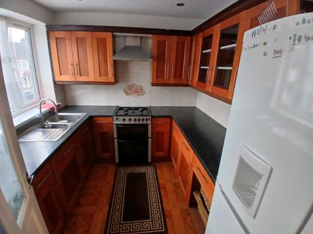 Three Bedroom House in Thornton Heath