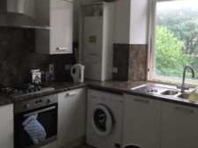 THREE BEDROOM HOUSE TO LET AT LEYTON LONDON AREA E10 5QX AREA