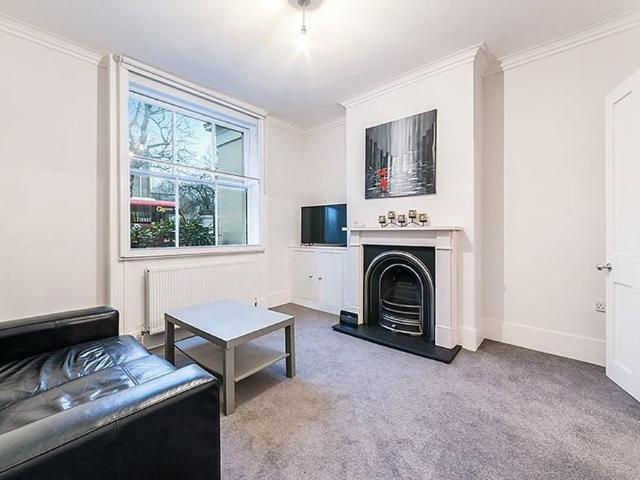 Three bedroom house, with HMO licence in Greenwich