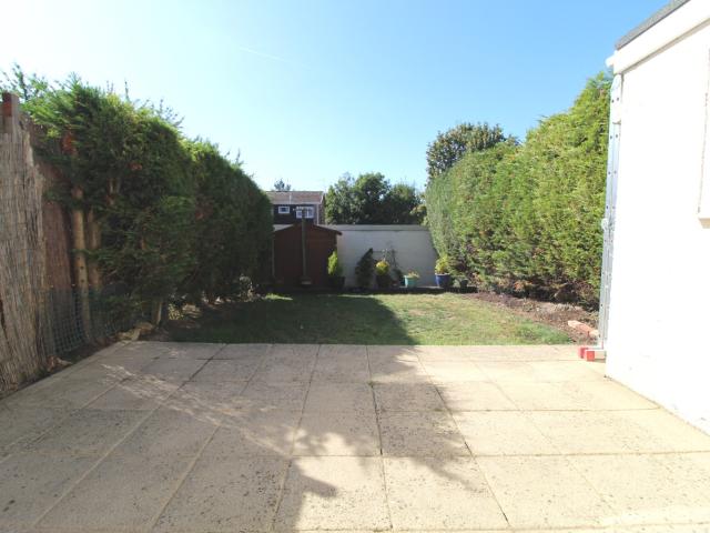 Three Bedroom House with Parking in Hemel Hempstead