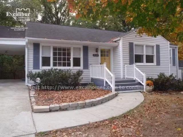 Three bedroom in Atlanta! 2160 La Dawn Ln NW
