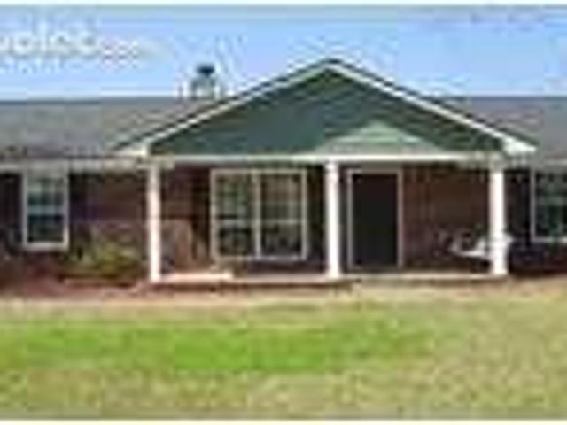 Three Bedroom In Lee County