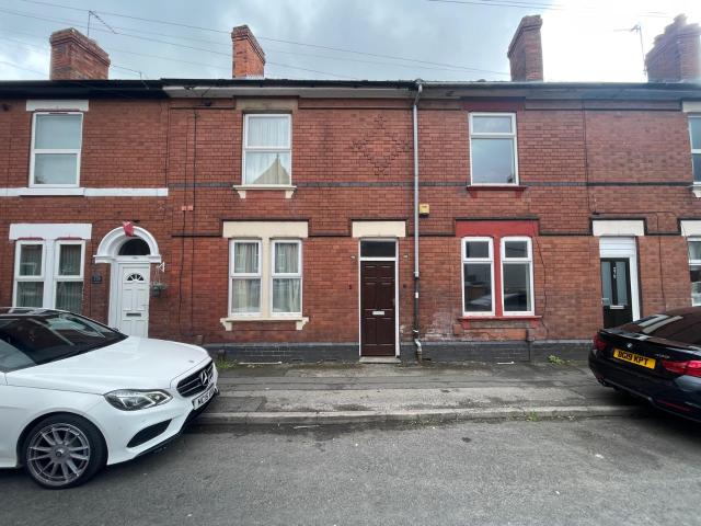 Three Bedroom Terraced House on Brighton Road