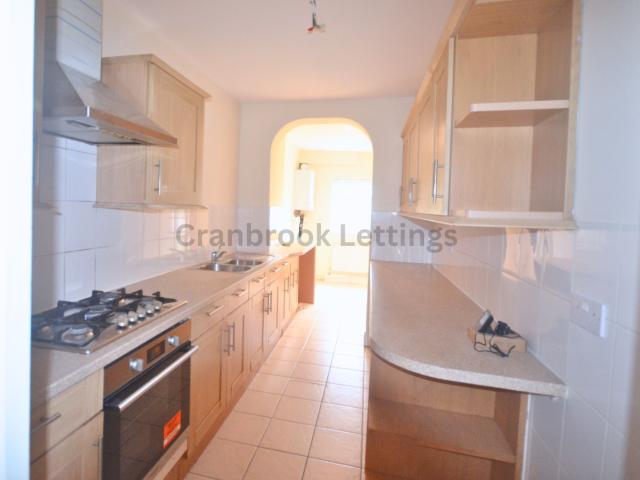 Three bedroom terraced house to rent Ridgeway Gardens, Ilford IG4