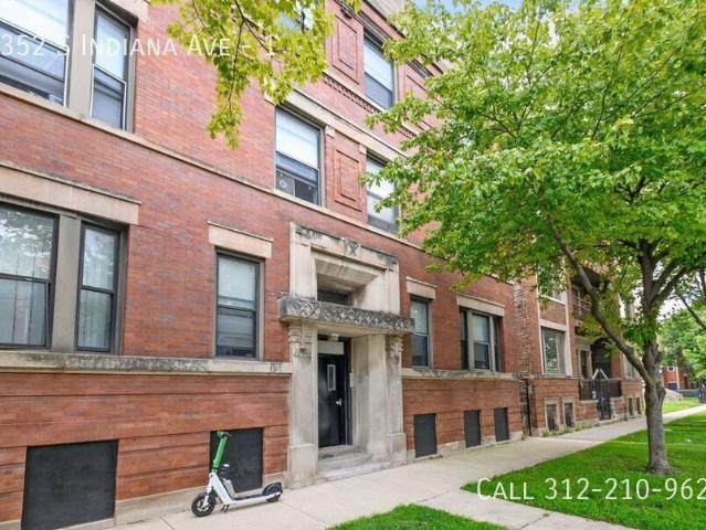 Three Bedroom Unit in Bronzeville