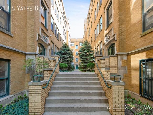 Three Bedroom Unit in South Shore!