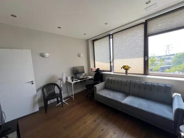 Three Bridges 1 bedroom flat to rent