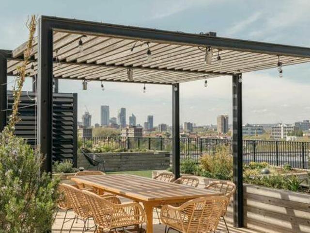 Three Colts Lane, London, 1 Bedroom Flat