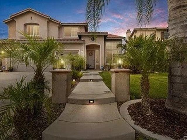 THREE FURNISHED ROOMS GAMEROOM/POOL