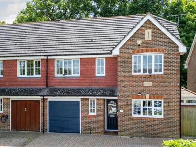 Three Mile Cross, Woodcock Court, Reading, 4 Bedroom Semi detached