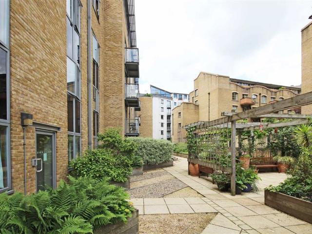 Three Oak Lane, Shad Thames SE1, 2 bed flat to rent, £2,700 pcm | PrimeLocation