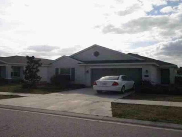 Three Oaks Dr