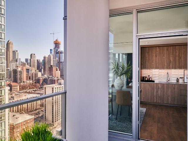 THREE Old Town Park 1 Bedroom Apartment for Rent at 228 W Hill St, Chicago, IL 60610 Near North Side