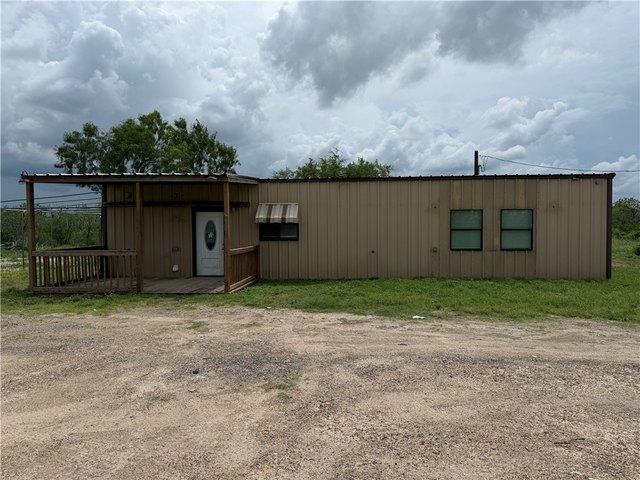 Three Rivers, TX 78071