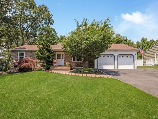 Thrift St, Ronkonkoma, Home For Sale